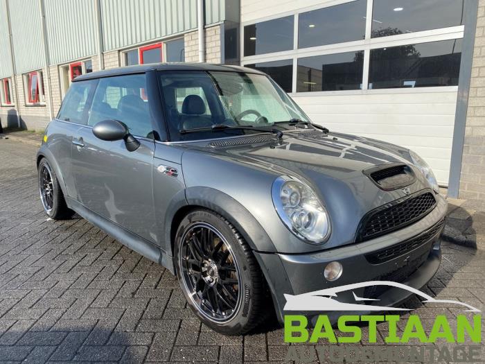 Mini Mini Cooper S 1.6 16V Salvage vehicle (2004, Gray)