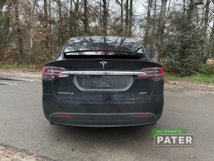 Tesla Model X 100X Salvage vehicle (2018, Black) Autoparts Pater