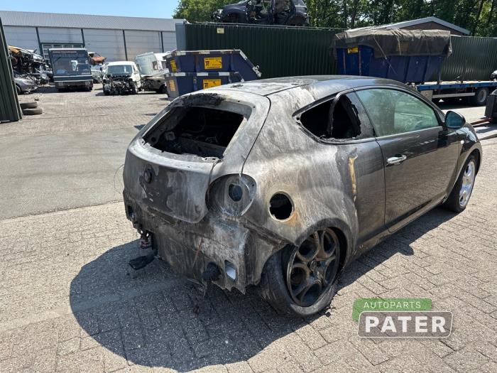 Alfa Romeo MiTo 0.9 TwinAir Salvage vehicle (2014, Black)