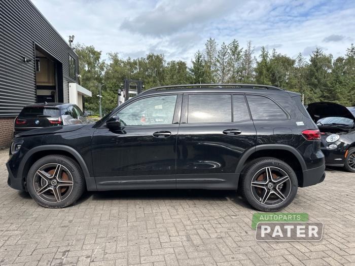 Mercedes GLB 1.3 GLB-200 Turbo 16V Salvage vehicle (2022, Black)