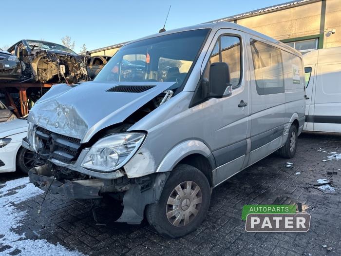 Mercedes Sprinter 3t 211 CDI 16V Épave (2008, Granit)