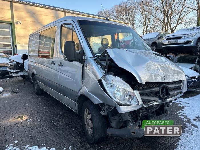 Mercedes Sprinter 3t 211 CDI 16V Épave (2008, Granit)