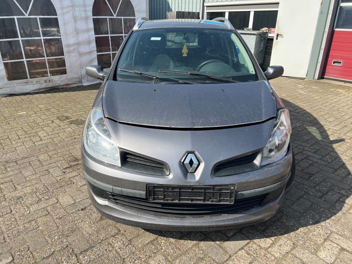 Renault Clio III Estate/Grandtour 1.5 dCi 85 Épave (2009, Gris)