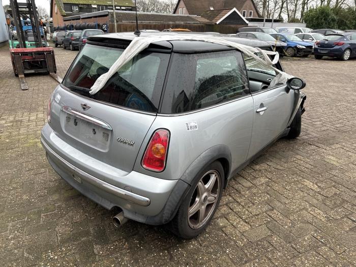 Mini Mini One/Cooper 1.6 16V Cooper Salvage vehicle (2001, Gray)
