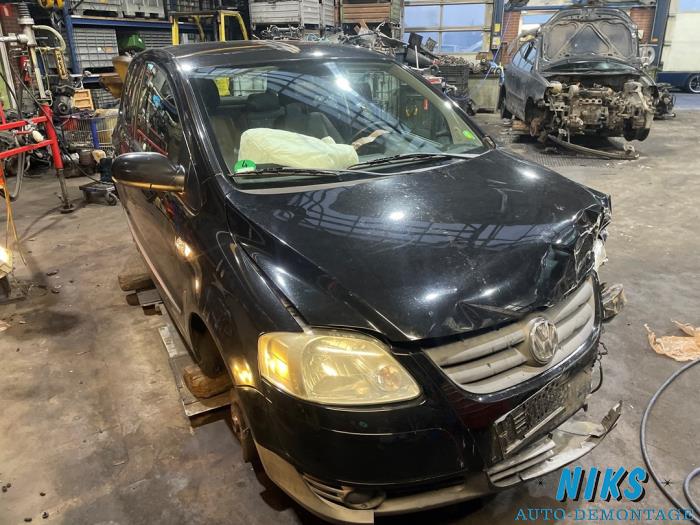 Volkswagen Fox 1.4 16V Salvage vehicle (2006, Black)