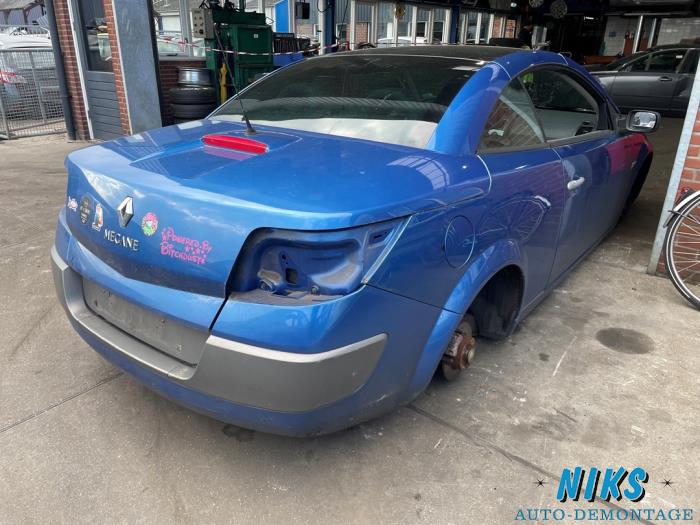 Renault Megane II CC 2.0 16V Épave (2006, Bleu)