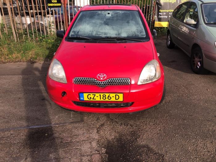 Toyota Yaris 1.3 16V VVT-i Salvage vehicle (2000, Red)