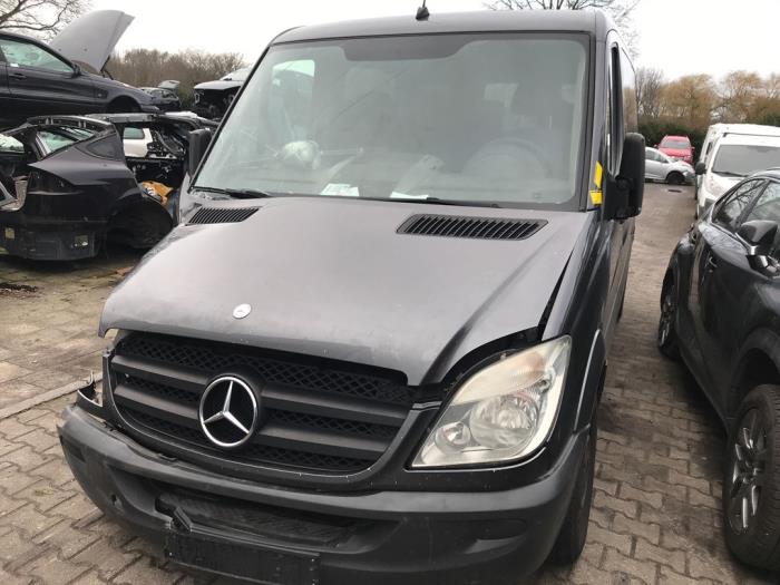 Mercedes Sprinter 3t 216 CDI 16V Épave (2010, Gris)