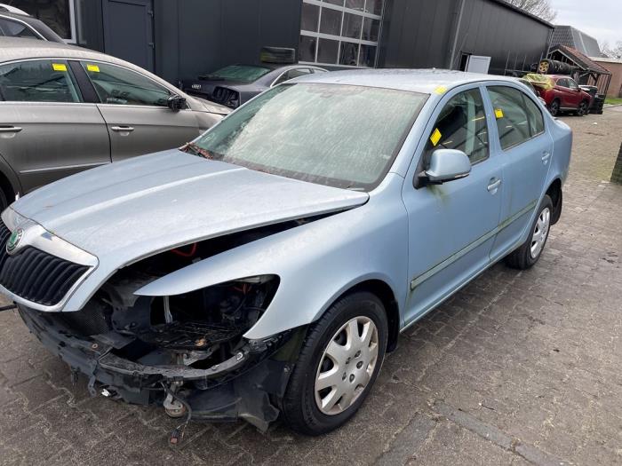 Skoda Octavia 1.6 TDI Greenline Salvage vehicle (2010, Light, Blue)