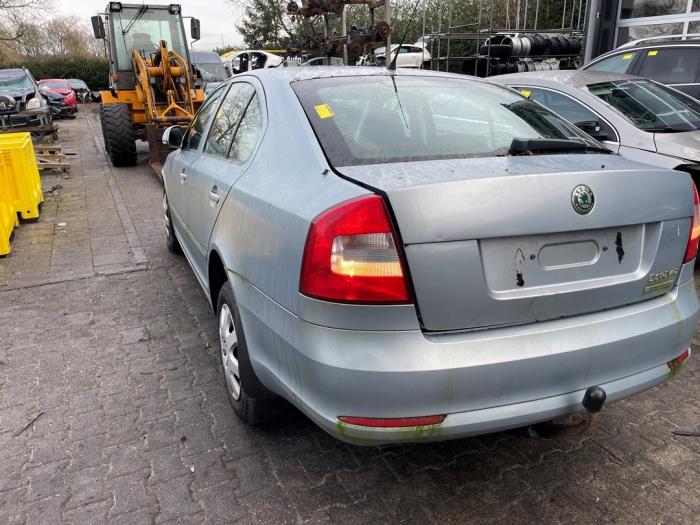 Skoda Octavia 1.6 TDI Greenline Salvage vehicle (2010, Light, Blue)