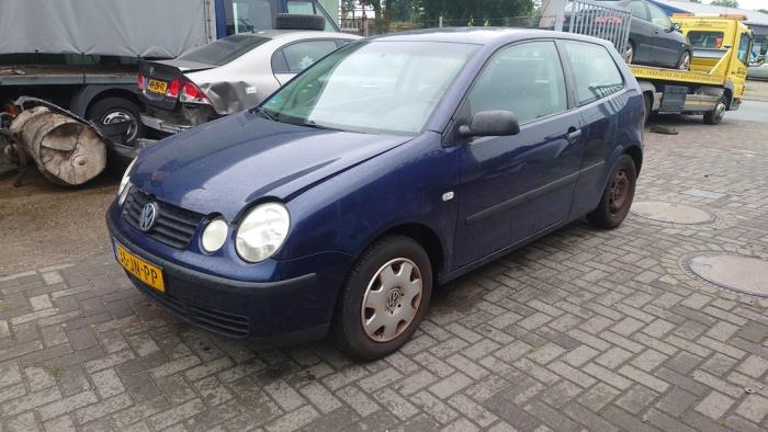 Volkswagen Polo IV 1.4 16V Salvage vehicle (2002, Blue)