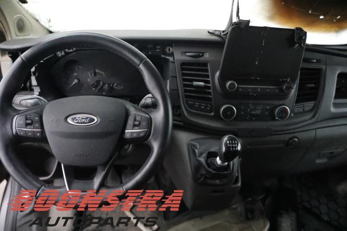 Ford Transit Custom 2.0 TDCi 16V Eco Blue 130 Vehículo de desguace ...