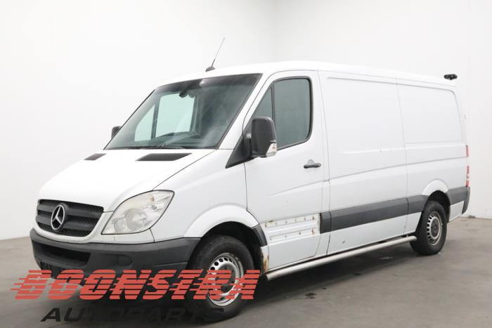 Mercedes Sprinter 3t 211 CDI 16V Salvage vehicle (2007, White)
