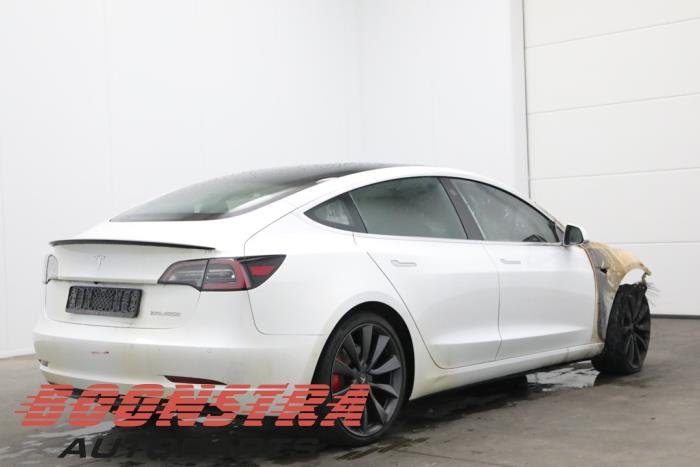 Tesla Model 3 Performance AWD Salvage vehicle (2020, White)