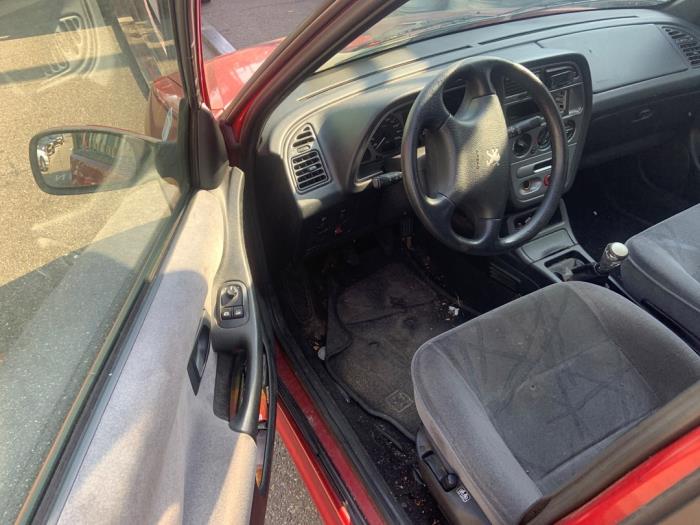 Peugeot 306 1.6i XR,XT,ST Salvage vehicle (2000, Red)