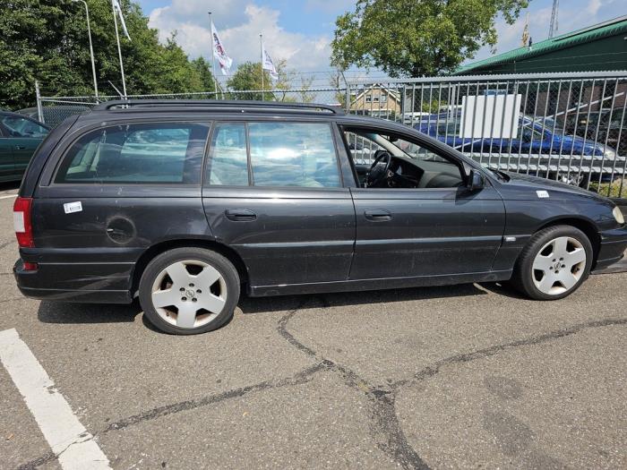 Opel Omega B Caravan 3.2 V6 24V Salvage vehicle (2001, Black)