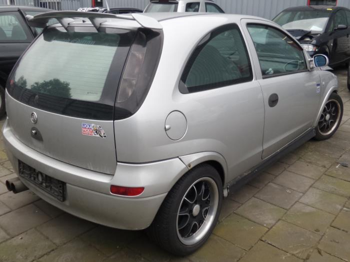 Opel Corsa Salvage vehicle (2001, Silver)