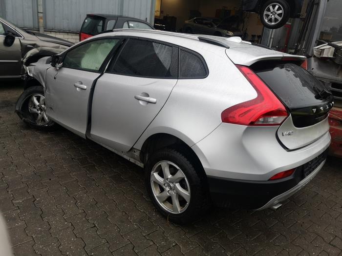 Volvo V40 Cross Country 1.5 T3 16V Geartronic Salvage vehicle (2018 ...