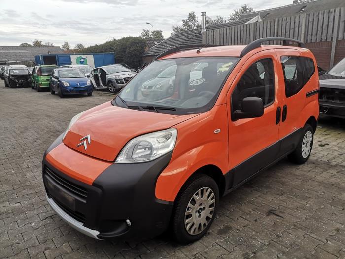 Citroen Nemo Combi 1.3 HDi 75 Épave (2012, Orange)