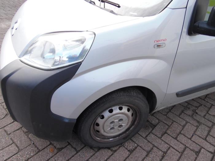 Citroen Nemo 1.3 HDi 75 Épave (2011, Gris)