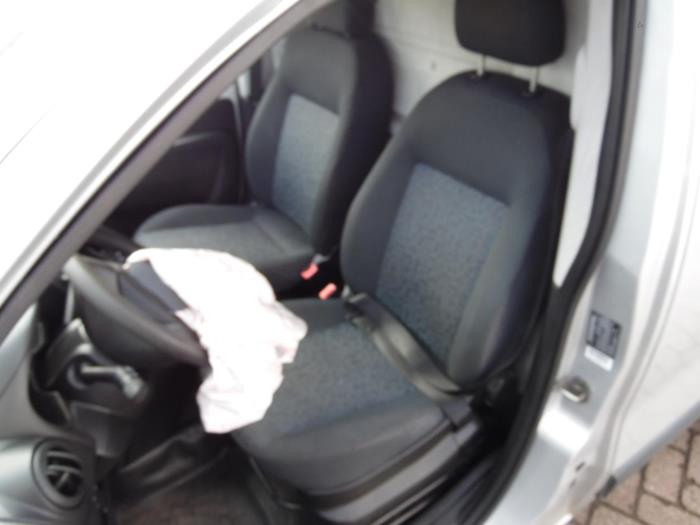 Citroen Nemo 1.3 HDi 75 Épave (2011, Gris)