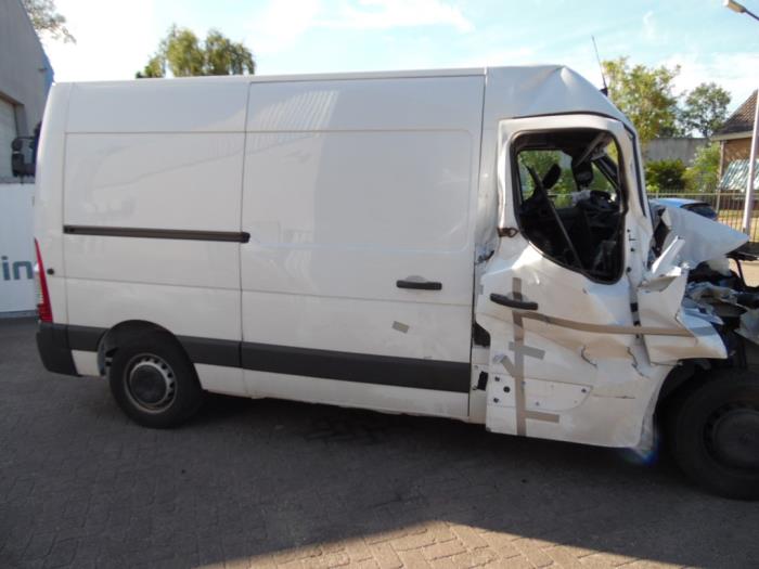 Renault Master IV 2.3 dCi 135 16V FWD Épave (2021, Blanc)
