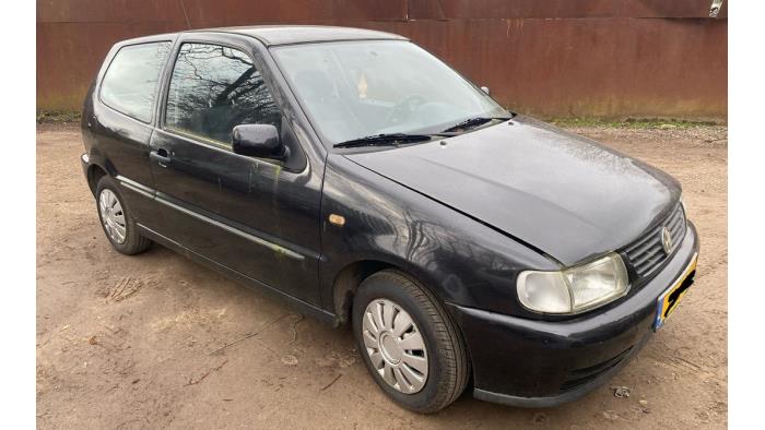 Volkswagen Polo III 1.4i 60 Salvage vehicle (2000, Black)