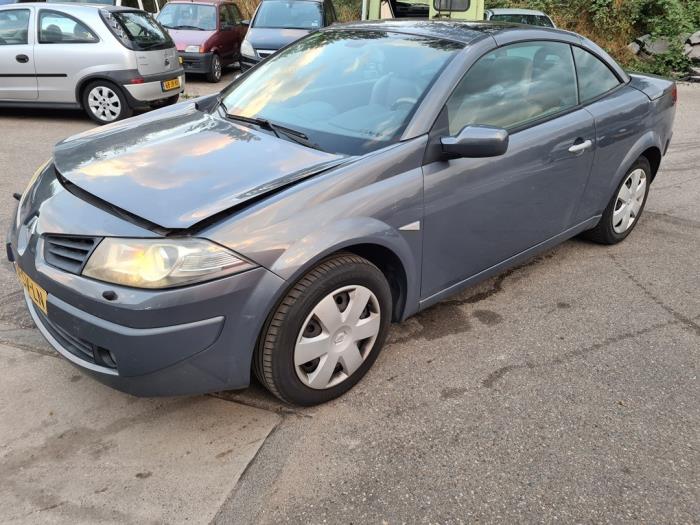 Renault Megane II CC 2.0 16V Épave (2006, Gris)