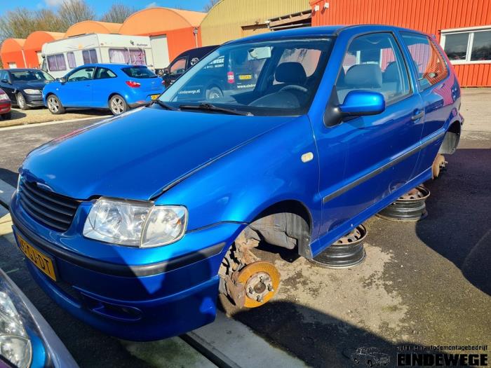 Volkswagen Polo III 1.4 16V 75 Salvage vehicle (2000, Blue)