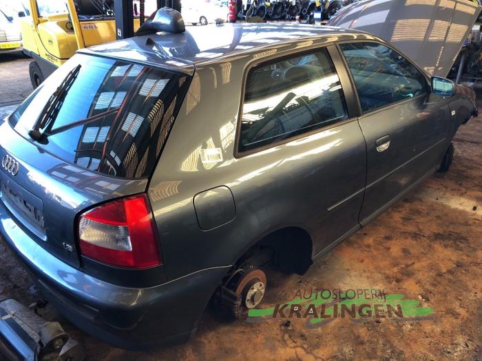 Audi A3 1.6 Épave (2002, Gris) Autosloperij Kralingen B.V.