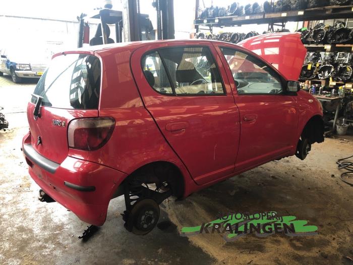 Toyota Yaris 1.3 16V VVT-i Salvage vehicle (2000, Red)