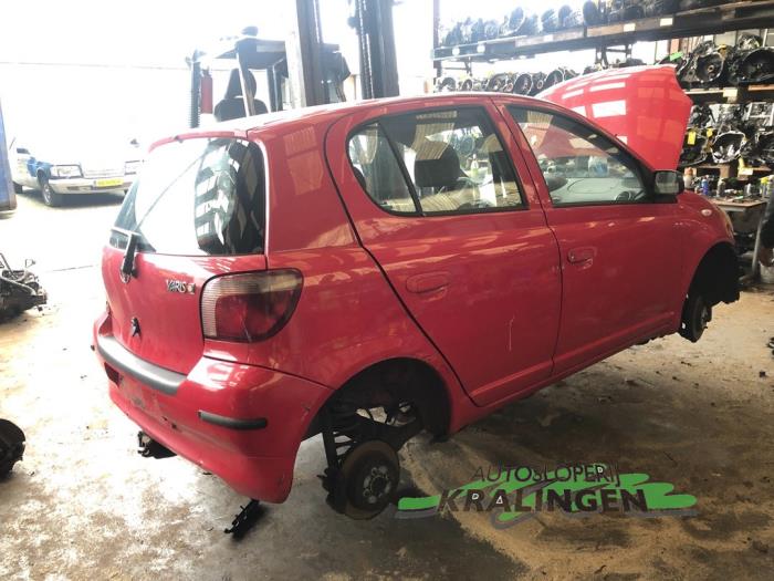Toyota Yaris 1.3 16V VVT-i Salvage vehicle (2000, Red)