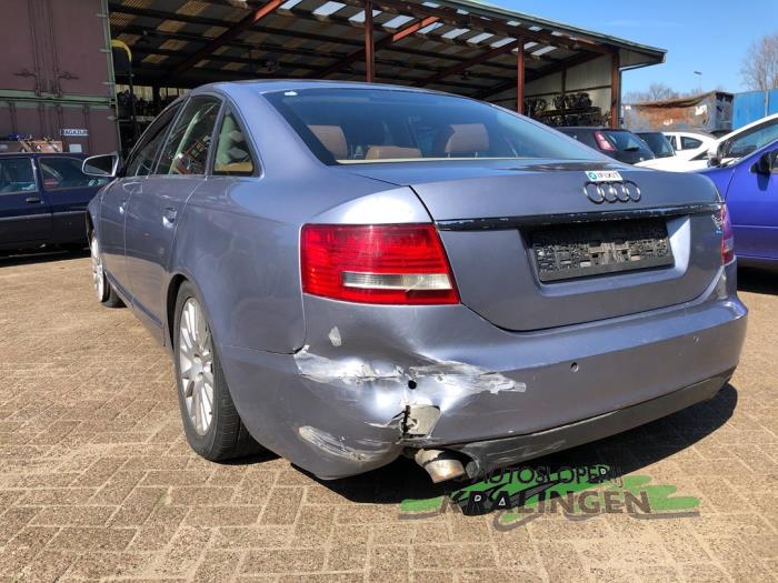 Audi A6 3.0 TDI V6 24V Quattro Voiture accidentée (2004, Gris)
