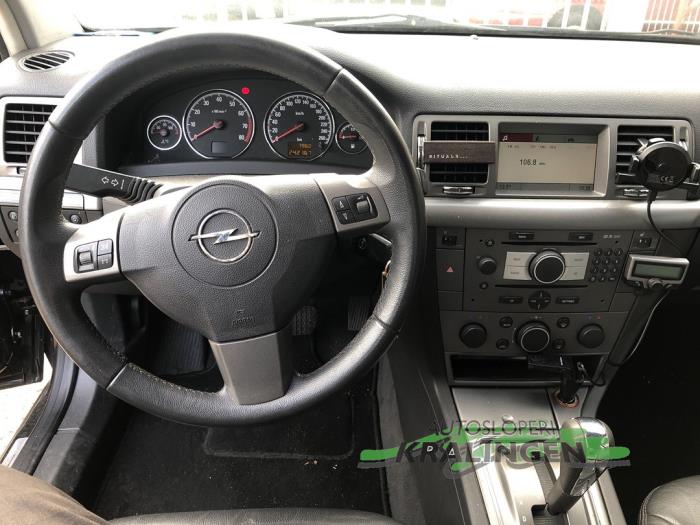 Opel Signum 2.2 direct 16V Voiture accidentée (2006, Noir)