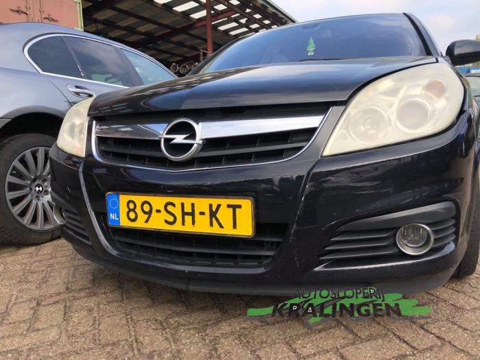 Opel Signum 2.2 direct 16V Voiture accidentée (2006, Noir)