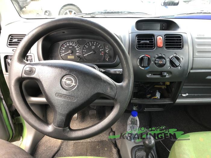Opel Agila 1.2 16V Occasion (2002, Green)
