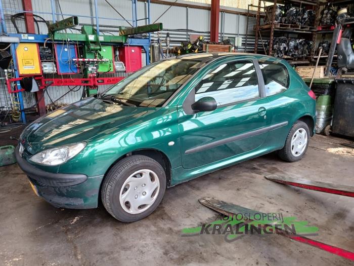 Peugeot 206 1.4 XR,XS,XT,Gentry Salvage vehicle (2003, Green)