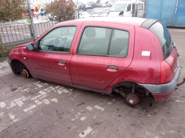 Renault Clio II 1.4 Salvage vehicle (2000, Red)