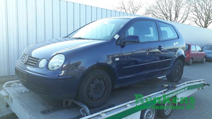 Volkswagen Polo IV 1.9 SDI Salvage vehicle (2004, Blue)