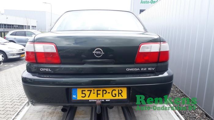 Opel Omega B 2.2 16V Salvage vehicle (2000, Green)