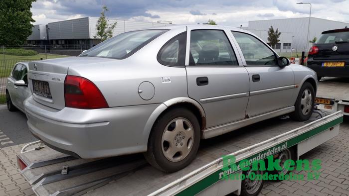 Opel Vectra B 1.8 16V Ecotec Salvage vehicle (2001, Silver)