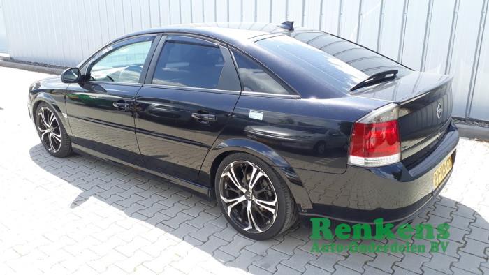 Opel Vectra C GTS 2.2 16V Salvage vehicle (2003, Black)
