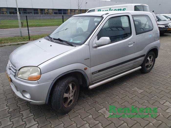 Suzuki Ignis 1.3 16V Schrottauto 2002 Silbergrau