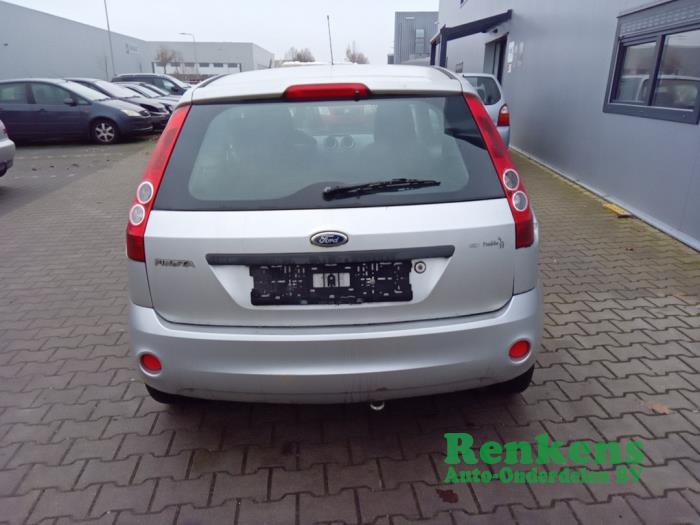 Ford Fiesta 5 1.3 Salvage vehicle (2006, Silver)