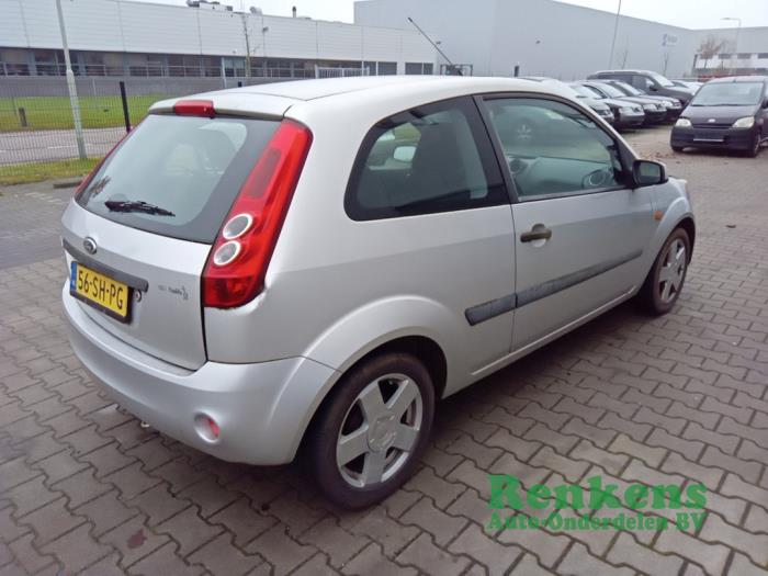 Ford Fiesta 5 1.3 Salvage vehicle (2006, Silver)