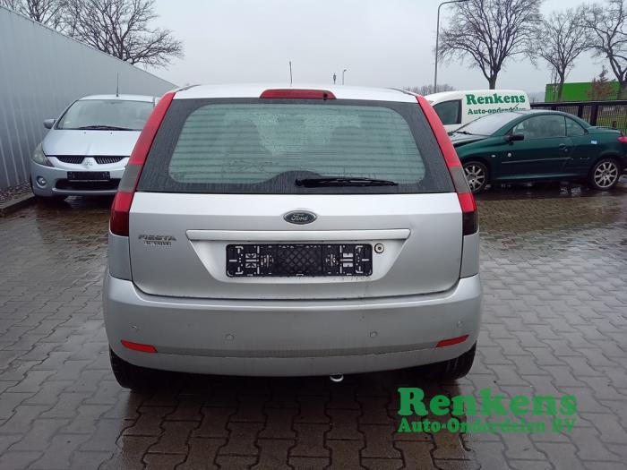 Ford Fiesta 5 1.6 16V Salvage vehicle (2002, Silver)