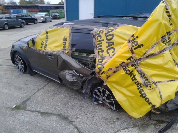 Volvo XC70 2.4 D4 20V AWD Épave (2016, Bronze)