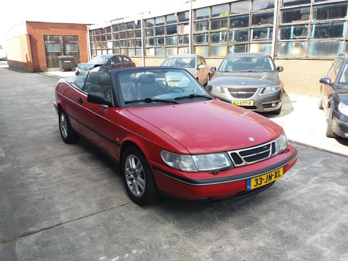 Saab 900 II 2.0 SE Turbo 16V Occasion (1995, Red)