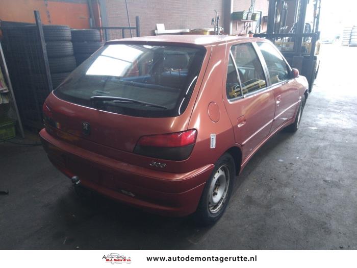 Peugeot 306 1.6i XR,XT,ST Salvage vehicle (1999, Red)