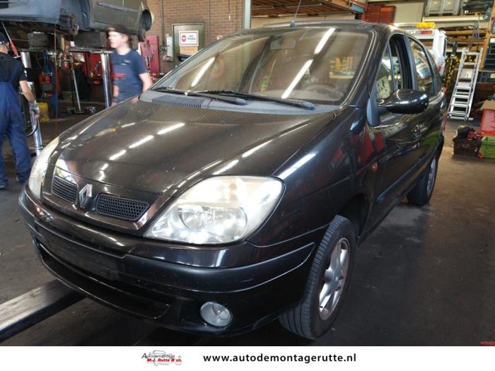 Renault Scénic I 1.6 16V Épave (2002, Noir)